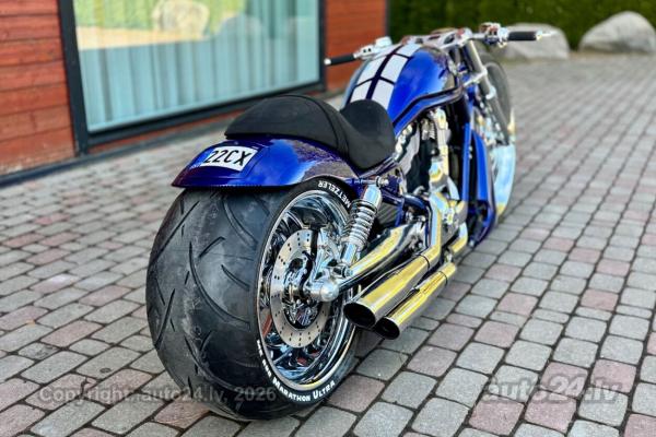 Blue Harley-Davidson V-Rod 2004 in Tallinn, with an engine capacity of 1.13 L and mileage of 2 thousand km for 33000 €, photo 11 on AUTOMOTO.COM.LV