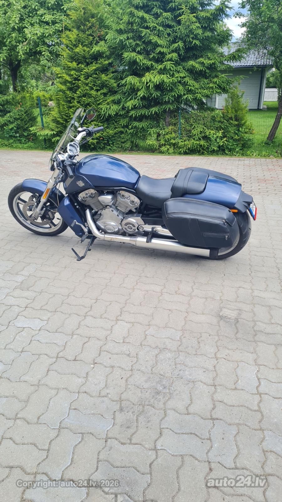 Blue Harley-Davidson V-Rod 2009 in Tallinn, with an engine capacity of 1.25 L and mileage of 16 thousand km for 18000 €, photo 6 on AUTOMOTO.COM.LV
