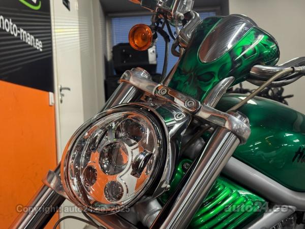 Zaļš Harley-Davidson V-Rod 2003 Tartu, ar dzinēja tilpumu 1.13 L un nobraukumu 41 tūkst. km par 6490 €, foto 11 vietnē AUTOMOTO.COM.LV