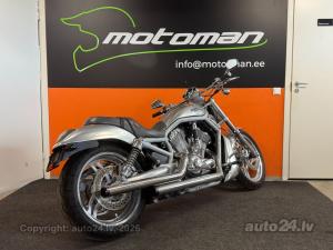 Pelēks Harley-Davidson V-Rod 2002 Tartu, ar dzinēja tilpumu 1.13 L un nobraukumu 39 tūkst. km par 6290 €, foto  vietnē AUTOMOTO.COM.LV