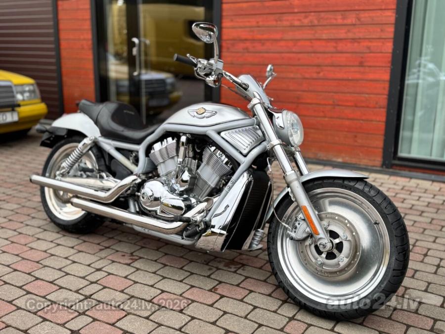 Grey Harley-Davidson V-Rod 2003 in Tallinn, with an engine capacity of 1.13 L and mileage of 20 thousand km for 7300 €, photo 5 on AUTOMOTO.COM.LV