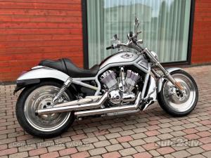 Grey Harley-Davidson V-Rod 2003 in Tallinn, with an engine capacity of 1.13 L and mileage of 20 thousand km for 7300 €, photo 8 on AUTOMOTO.COM.LV