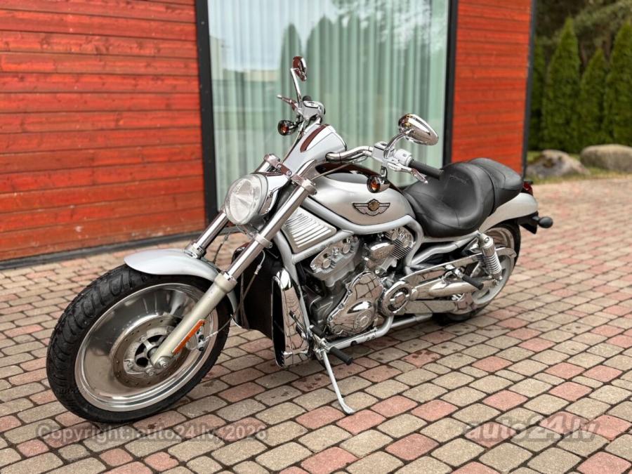 Grey Harley-Davidson V-Rod 2003 in Tallinn, with an engine capacity of 1.13 L and mileage of 20 thousand km for 7300 €, photo 16 on AUTOMOTO.COM.LV