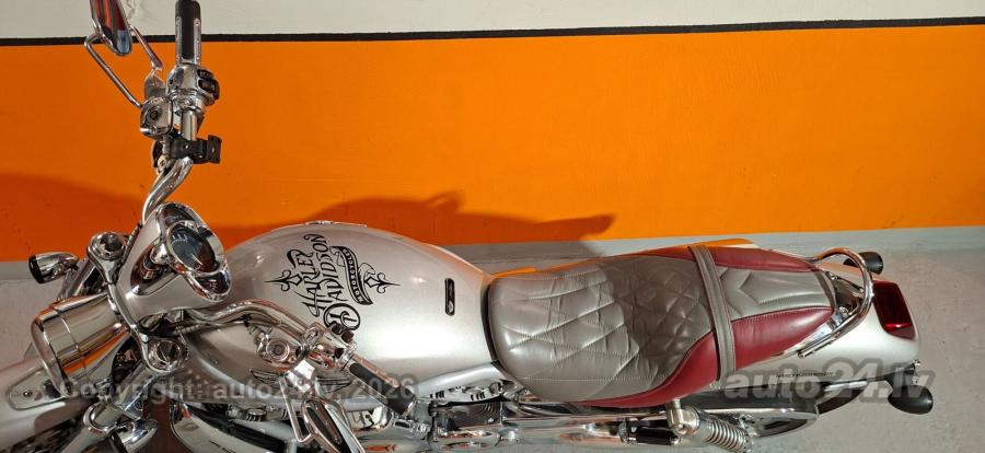 Pelēks Harley-Davidson V-Rod 2003 Tallina, ar dzinēja tilpumu 1.13 L un nobraukumu 32 tūkst. km par 5450 €, foto 9 vietnē AUTOMOTO.COM.LV
