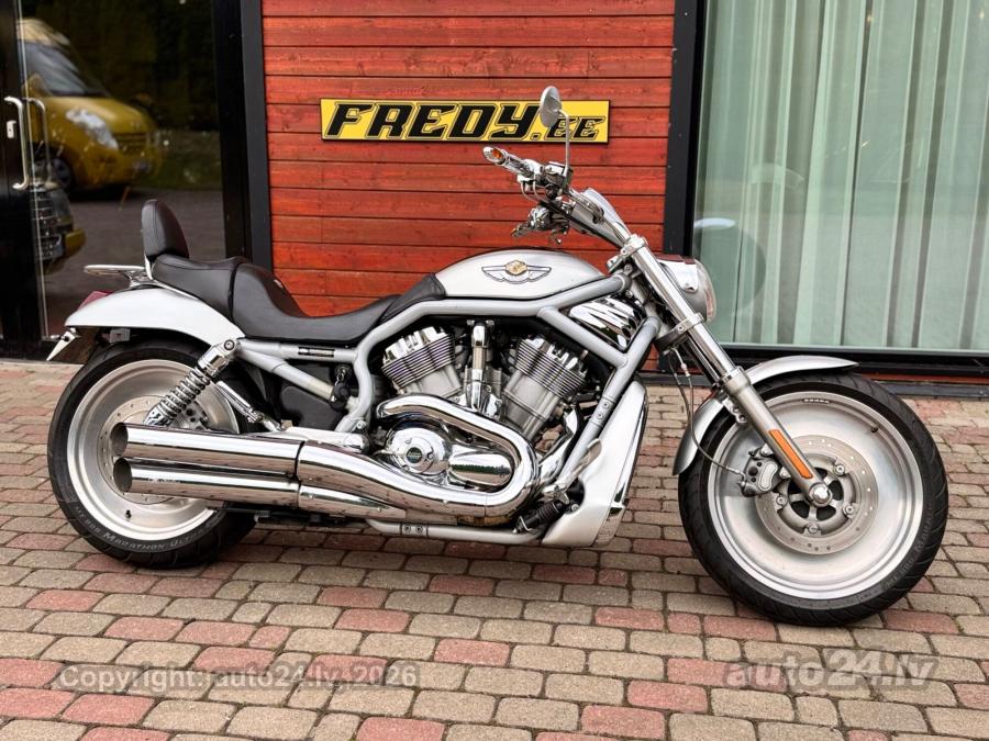 Grey Harley-Davidson V-Rod 2003 in Tallinn, with an engine capacity of 1.13 L and mileage of 21 thousand km for 5500 €, photo 7 on AUTOMOTO.COM.LV