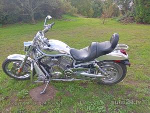 Pelēks Harley-Davidson V-Rod 2003 Tartu, ar dzinēja tilpumu 1.13 L un nobraukumu 29 tūkst. km par 6300 €, foto 1 vietnē AUTOMOTO.COM.LV