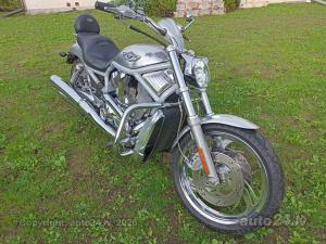 Pelēks Harley-Davidson V-Rod 2003 Tartu, ar dzinēja tilpumu 1.13 L un nobraukumu 29 tūkst. km par 6300 €, foto 4 vietnē AUTOMOTO.COM.LV