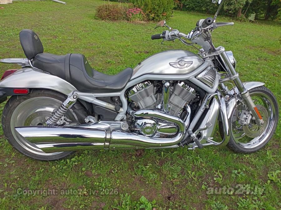 Pelēks Harley-Davidson V-Rod 2003 Tartu, ar dzinēja tilpumu 1.13 L un nobraukumu 29 tūkst. km par 6300 €, foto 5 vietnē AUTOMOTO.COM.LV