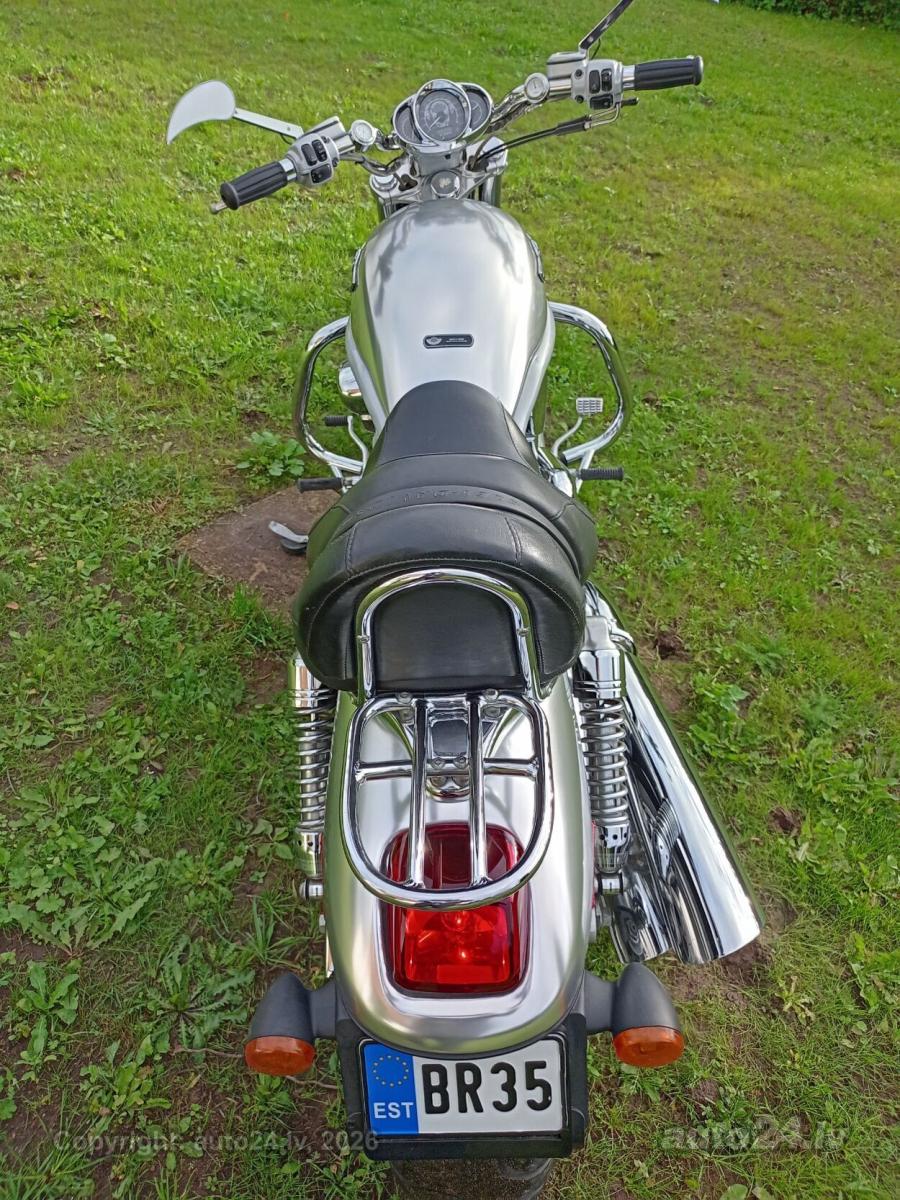 Pelēks Harley-Davidson V-Rod 2003 Tartu, ar dzinēja tilpumu 1.13 L un nobraukumu 29 tūkst. km par 6300 €, foto 8 vietnē AUTOMOTO.COM.LV