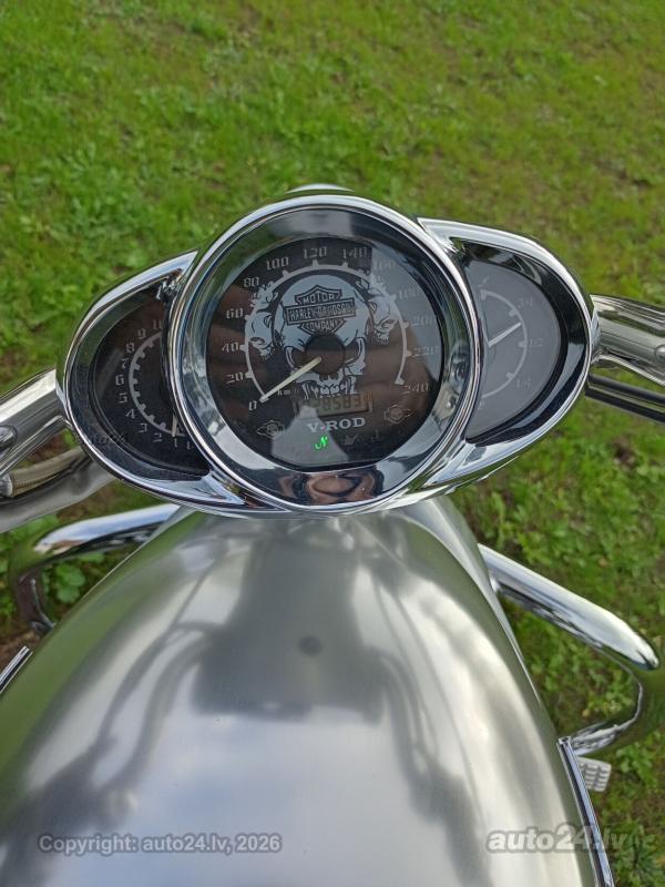 Pelēks Harley-Davidson V-Rod 2003 Tartu, ar dzinēja tilpumu 1.13 L un nobraukumu 29 tūkst. km par 6300 €, foto 11 vietnē AUTOMOTO.COM.LV