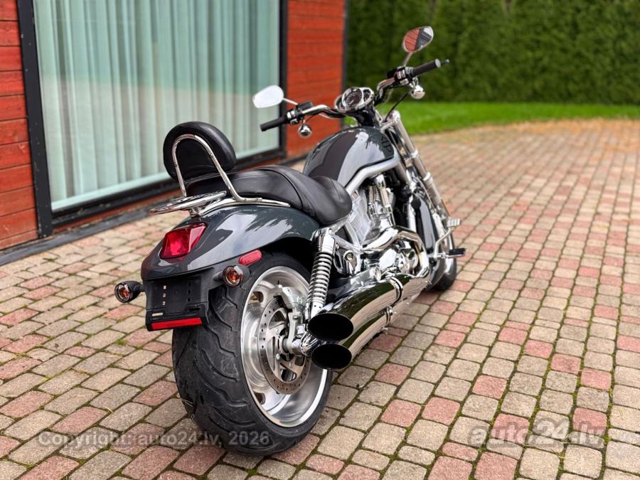 Grey Harley-Davidson V-Rod 2007 in Tallinn, with an engine capacity of 1.13 L and mileage of 19 thousand km for 8800 €, photo 12 on AUTOMOTO.COM.LV