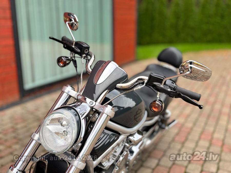 Grey Harley-Davidson V-Rod 2007 in Tallinn, with an engine capacity of 1.13 L and mileage of 19 thousand km for 8800 €, photo 24 on AUTOMOTO.COM.LV