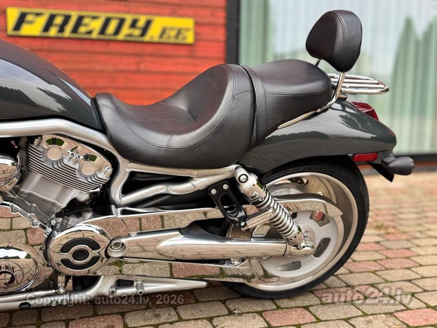 Grey Harley-Davidson V-Rod 2007 in Tallinn, with an engine capacity of 1.13 L and mileage of 19 thousand km for 8800 €, photo 30 on AUTOMOTO.COM.LV