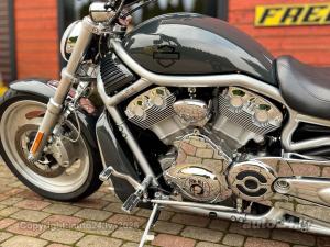 Grey Harley-Davidson V-Rod 2007 in Tallinn, with an engine capacity of 1.13 L and mileage of 19 thousand km for 8800 €, photo 31 on AUTOMOTO.COM.LV