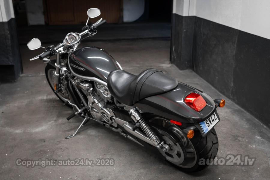 Grey Harley-Davidson V-Rod 2008 in Tallinn, with an engine capacity of 1.25 L and mileage of 39 thousand km for 7300 €, photo 5 on AUTOMOTO.COM.LV