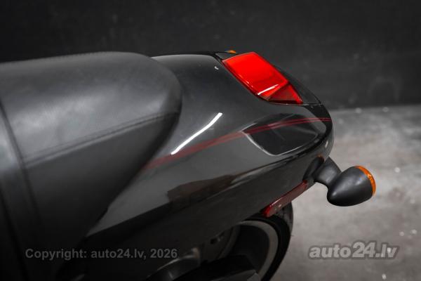 Серый Харли-Девидсон V-Rod 2008 в Таллин, объемом двигателя 1.25 л и пробегом 39 тыс. км за 7300 €, фото 8 на AUTOMOTO.COM.LV