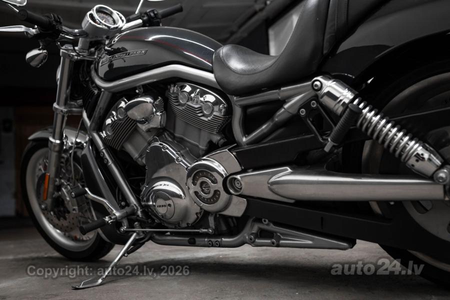 Grey Harley-Davidson V-Rod 2008 in Tallinn, with an engine capacity of 1.25 L and mileage of 39 thousand km for 7300 €, photo 12 on AUTOMOTO.COM.LV
