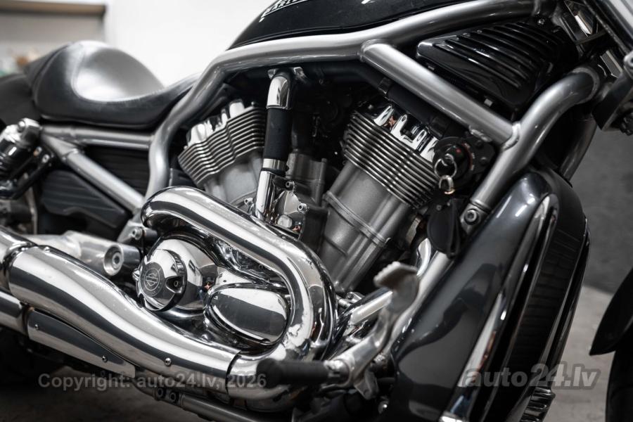 Grey Harley-Davidson V-Rod 2008 in Tallinn, with an engine capacity of 1.25 L and mileage of 39 thousand km for 7300 €, photo 16 on AUTOMOTO.COM.LV