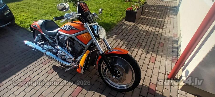 Harley-Davidson V-Rod 2003 Tartu, ar dzinēja tilpumu 0.00 L un nobraukumu 27 tūkst. km par 7990 €, foto 4 vietnē AUTOMOTO.COM.LV