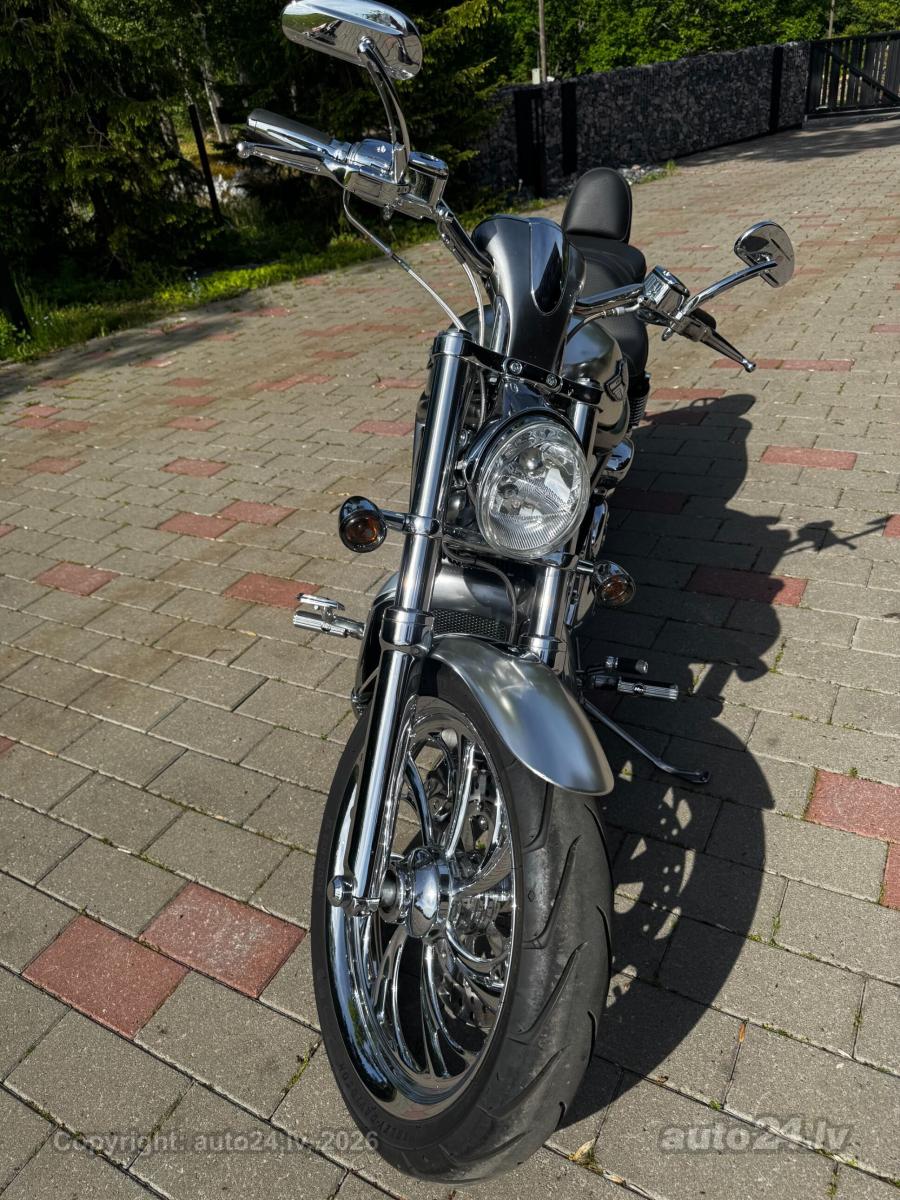 Harley-Davidson V-Rod 2003 in Tallinn, with an engine capacity of 1.13 L and mileage of 3 thousand km for 14900 €, photo 7 on AUTOMOTO.COM.LV