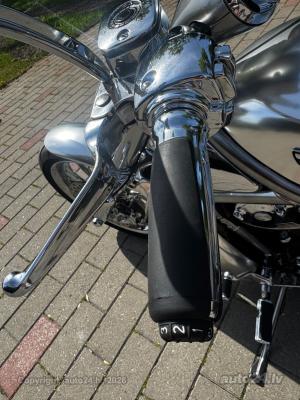 Harley-Davidson V-Rod 2003 in Tallinn, with an engine capacity of 1.13 L and mileage of 3 thousand km for 14900 €, photo 8 on AUTOMOTO.COM.LV