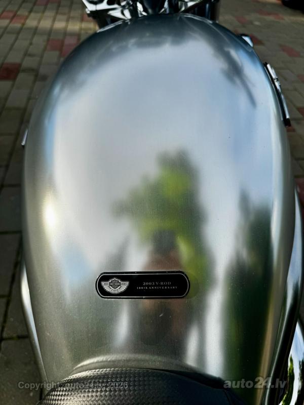 Harley-Davidson V-Rod 2003 in Tallinn, with an engine capacity of 1.13 L and mileage of 3 thousand km for 14900 €, photo 8 on AUTOMOTO.COM.LV