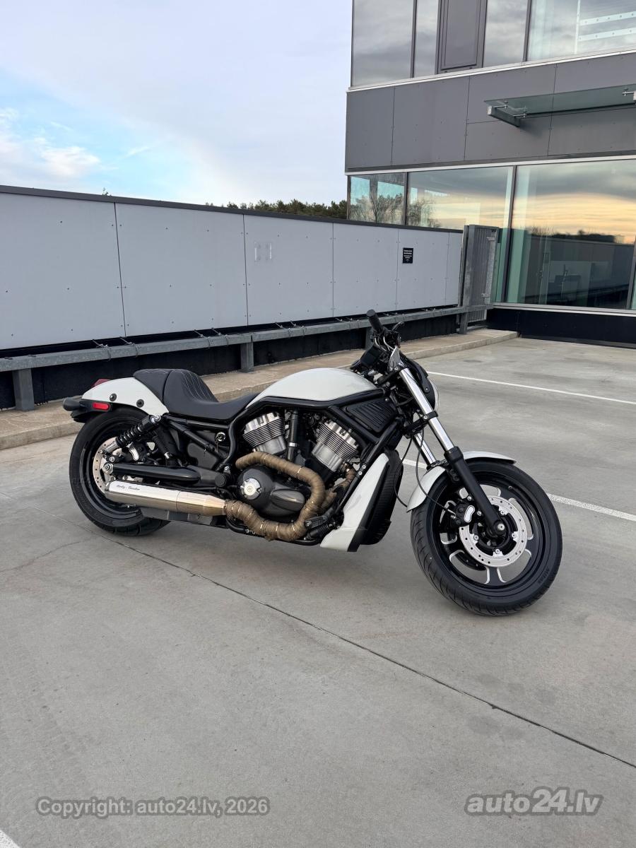 Harley-Davidson V-Rod 2004 in Tallinn, with an engine capacity of 1.13 L and mileage of 21 thousand km for 7500 €, photo 1 on AUTOMOTO.COM.LV
