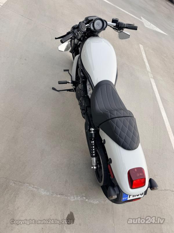 Harley-Davidson V-Rod 2004 Tallina, ar dzinēja tilpumu 1.13 L un nobraukumu 21 tūkst. km par 7500 €, foto 6 vietnē AUTOMOTO.COM.LV