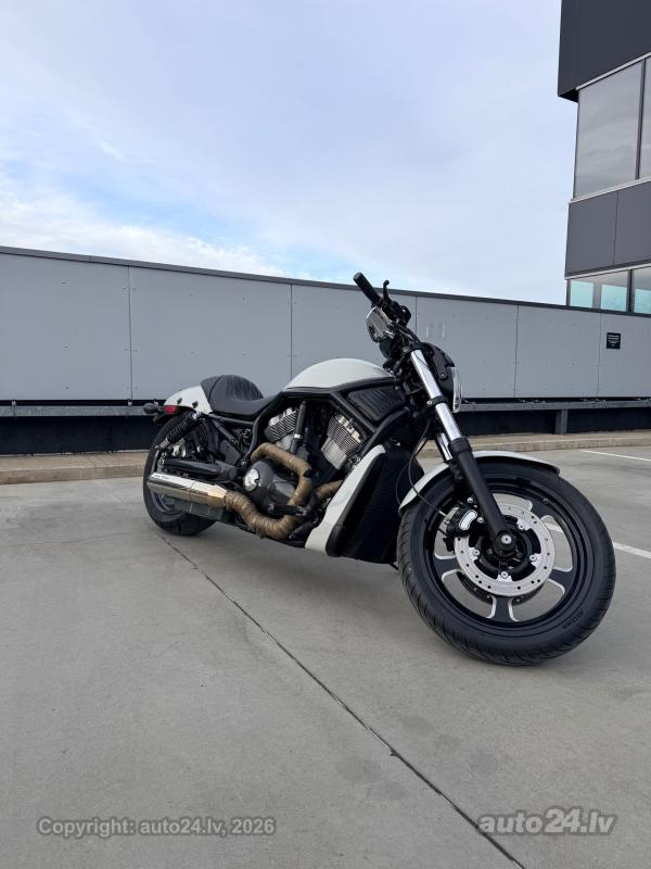 Harley-Davidson V-Rod 2004 Tallina, ar dzinēja tilpumu 1.13 L un nobraukumu 21 tūkst. km par 7500 €, foto 7 vietnē AUTOMOTO.COM.LV