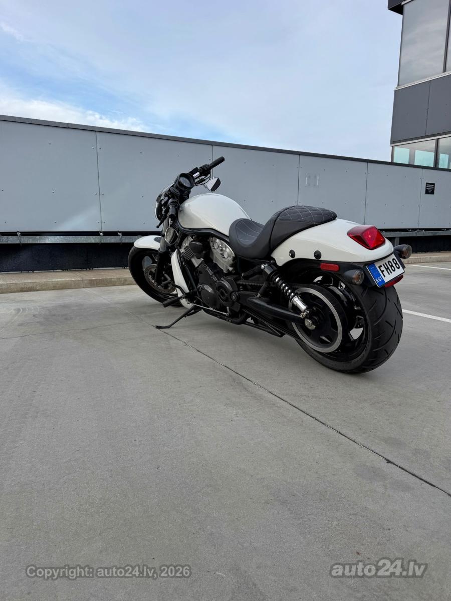 Harley-Davidson V-Rod 2004 in Tallinn, with an engine capacity of 1.13 L and mileage of 21 thousand km for 7500 €, photo 9 on AUTOMOTO.COM.LV