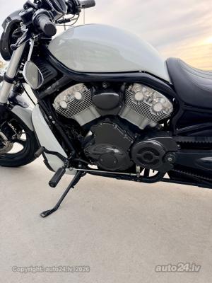 Harley-Davidson V-Rod 2004 in Tallinn, with an engine capacity of 1.13 L and mileage of 21 thousand km for 7500 €, photo 10 on AUTOMOTO.COM.LV