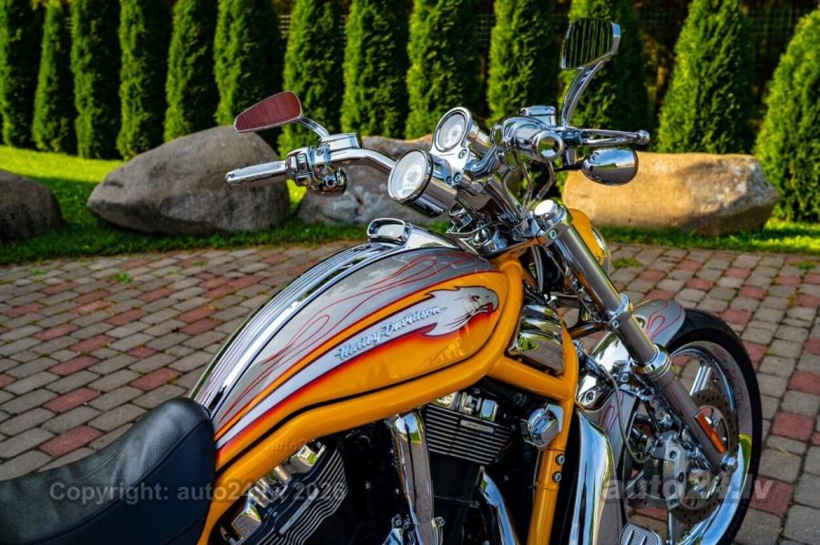 Харли-Девидсон V-Rod 2006 в Таллин, объемом двигателя 1.25 л и пробегом 8 тыс. км за 27000 €, фото 4 на AUTOMOTO.COM.LV