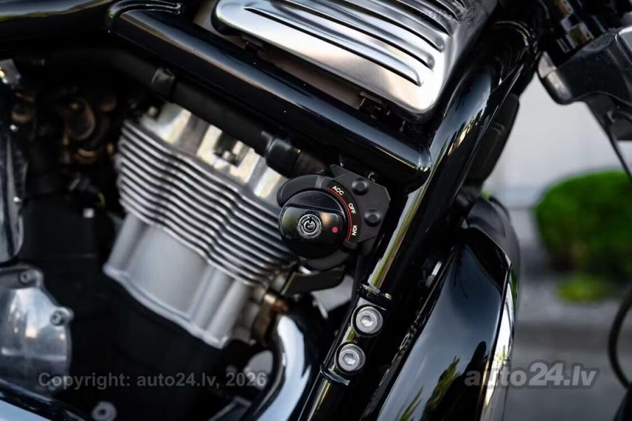 Harley-Davidson V-Rod 2006 in Tallinn, with an engine capacity of 1.13 L and mileage of 14 thousand km for 7500 €, photo 5 on AUTOMOTO.COM.LV
