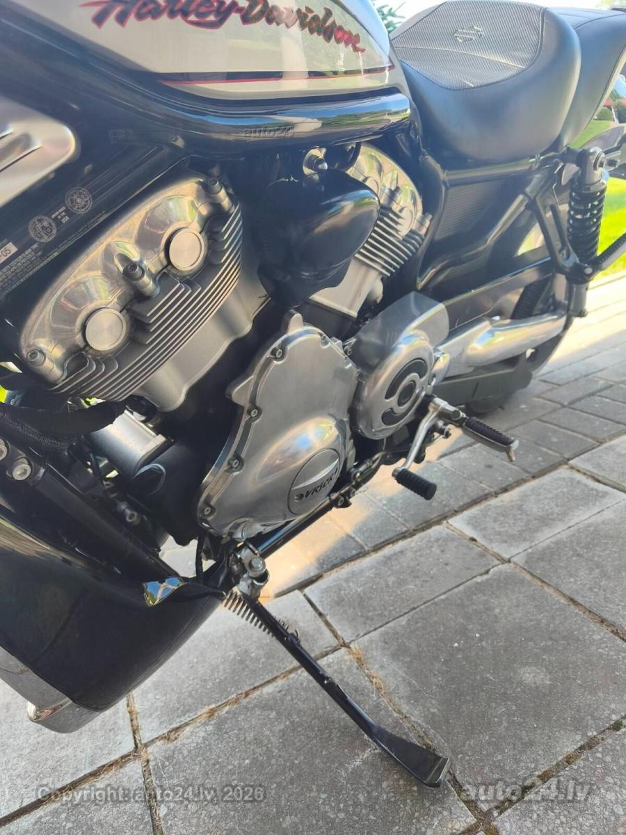 Harley-Davidson V-Rod 2006 in Tallinn, with an engine capacity of 1.13 L and mileage of 14 thousand km for 7500 €, photo 13 on AUTOMOTO.COM.LV