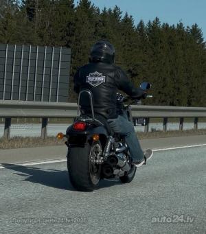 Harley-Davidson V-Rod 2008 Tallina, ar dzinēja tilpumu 1.25 L un nobraukumu 39 tūkst. km par 9700 €, foto 3 vietnē AUTOMOTO.COM.LV