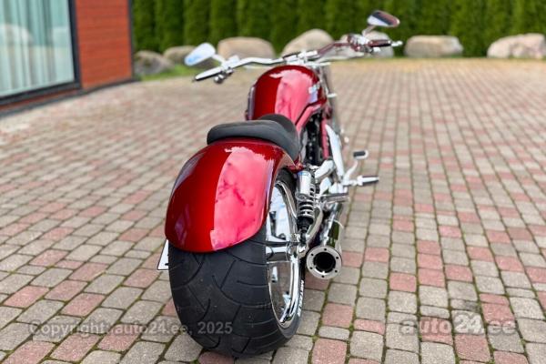 Sarkans Harley-Davidson V-Rod 2003 Tallina, ar dzinēja tilpumu 1.13 L un nobraukumu 2 tūkst. km par 65000 €, foto 11 vietnē AUTOMOTO.COM.LV