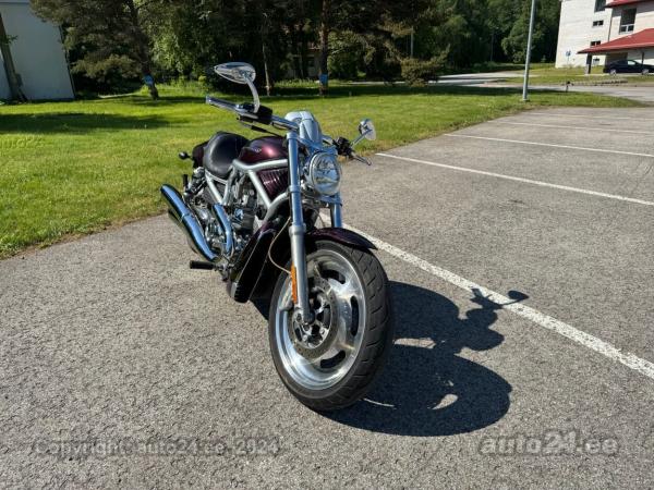 Sarkans Harley-Davidson V-Rod 2007 Tallina, ar dzinēja tilpumu 1.13 L un nobraukumu 12 tūkst. km par 9500 €, foto 9 vietnē AUTOMOTO.COM.LV