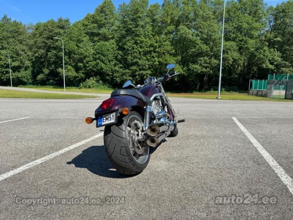 Sarkans Harley-Davidson V-Rod 2007 Tallina, ar dzinēja tilpumu 1.13 L un nobraukumu 12 tūkst. km par 9500 €, foto 4 vietnē AUTOMOTO.COM.LV