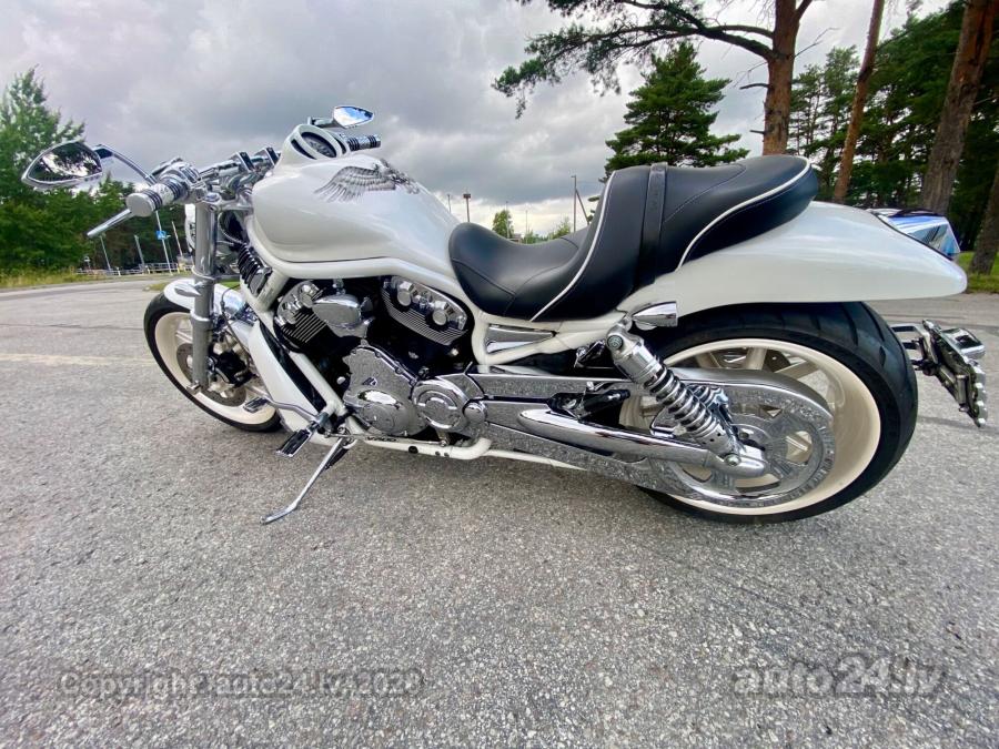 Белый Харли-Девидсон V-Rod 2003 в Таллин, объемом двигателя 1.13 л и пробегом 28 тыс. км за 7700 €, фото 6 на AUTOMOTO.COM.LV