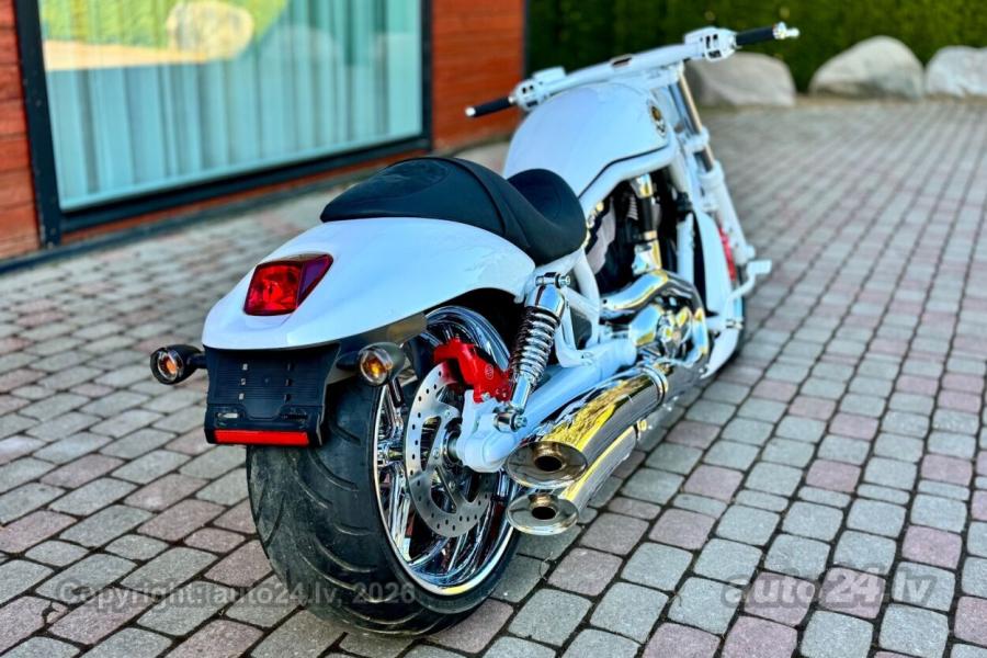 White Harley-Davidson V-Rod 2009 in Tallinn, with an engine capacity of 1.25 L and mileage of 3 thousand km for 19900 €, photo 11 on AUTOMOTO.COM.LV