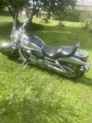 Grey Harley-Davidson VRSCA 2003 in Kretinga, with an engine capacity of 1.30 L and mileage of 30 thousand km for 5400 €, photo 3 on AUTOMOTO.COM.LV