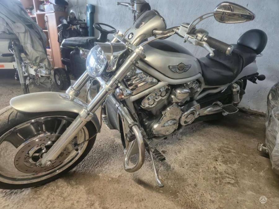 Harley-Davidson VRSCA 2003 in Kaunas, with an engine capacity of 1.13 L and mileage of 44 thousand km for 6950 €, photo 1 on AUTOMOTO.COM.LV