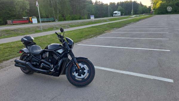 Melns Harley-Davidson VRSCDX 2007 Viļņa, ar dzinēja tilpumu 1.13 L un nobraukumu 68 tūkst. km par 7800 €, foto 2 vietnē AUTOMOTO.COM.LV
