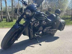 Black Harley-Davidson VRSCDX 2007 in Vilnius, with an engine capacity of 1.13 L and mileage of 68 thousand km for 7800 €, photo 4 on AUTOMOTO.COM.LV
