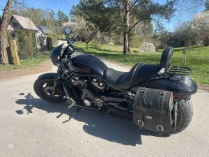 Black Harley-Davidson VRSCDX 2007 in Vilnius, with an engine capacity of 1.13 L and mileage of 68 thousand km for 7800 €, photo 8 on AUTOMOTO.COM.LV