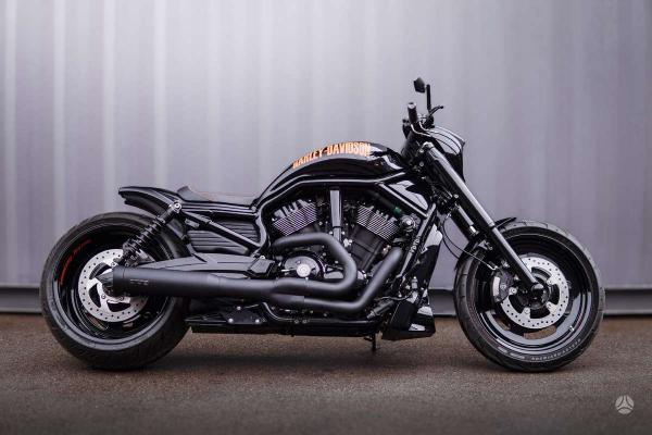 Melns Harley-Davidson VRSCDX 2010 Kauņa, ar dzinēja tilpumu 1.25 L un nobraukumu 30 tūkst. km par 20202 €, foto 6 vietnē AUTOMOTO.COM.LV