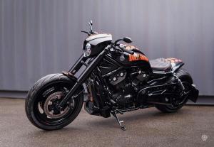 Melns Harley-Davidson VRSCDX 2010 Kauņa, ar dzinēja tilpumu 1.25 L un nobraukumu 30 tūkst. km par 20202 €, foto 8 vietnē AUTOMOTO.COM.LV