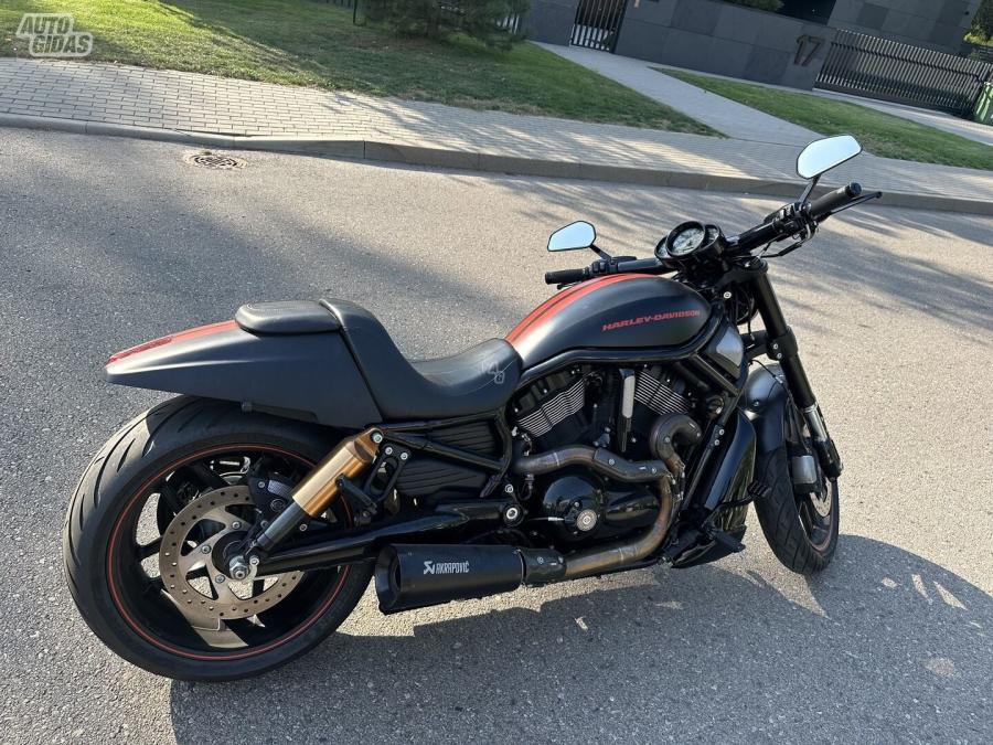 Black Harley-Davidson VRSCDX 2017 in Kaunas, with an engine capacity of 1.25 L and mileage of 8 thousand km for 23999 €, photo 5 on AUTOMOTO.COM.LV