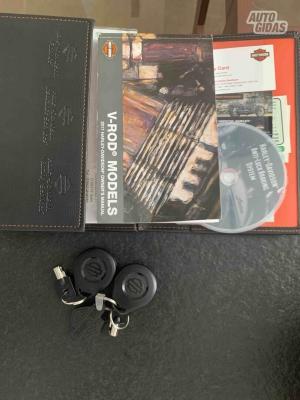 Black Harley-Davidson VRSCDX 2017 in Kaunas, with an engine capacity of 1.25 L and mileage of 8 thousand km for 23999 €, photo 10 on AUTOMOTO.COM.LV