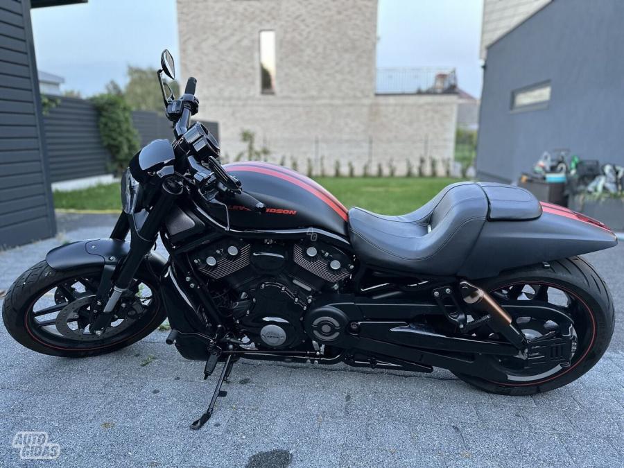 Melns Harley-Davidson VRSCDX 2017 Kauņa, ar dzinēja tilpumu 1.25 L un nobraukumu 8 tūkst. km par 20999 €, foto 1 vietnē AUTOMOTO.COM.LV